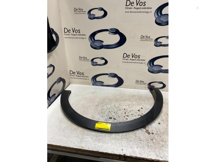 DS Automobiles Ds3 Crossback 1.2 12V PureTech 155 Wheel arch strip 2019 ...