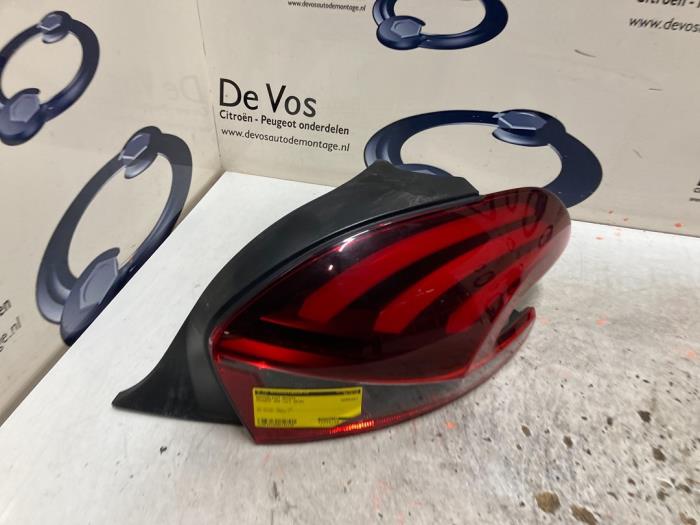 Peugeot 208 1.2 Vti 12V PureTech Taillight, right 2019 9825601180 | De ...