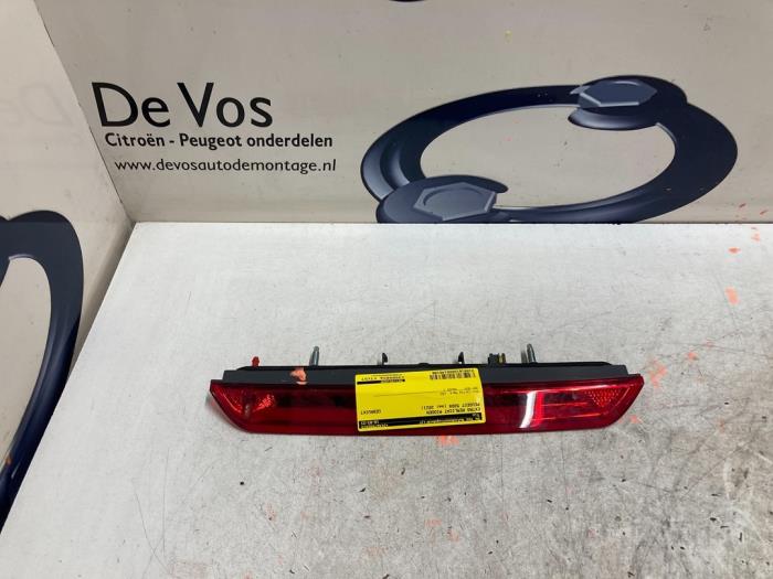 Peugeot 5008 Third brake light 2021 9811951080 | De Vos Onderdelen