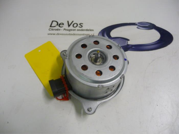 Peugeot 208 Fan motor 2014 9675280980 | De Vos Onderdelen