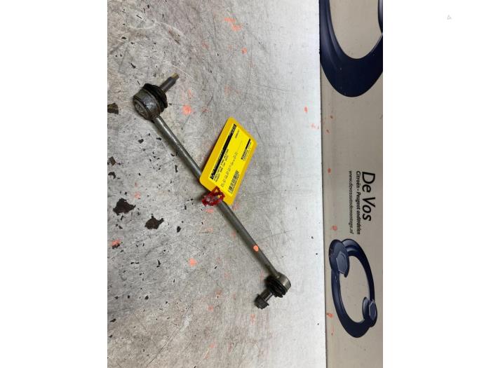 Peugeot 3008 1.6 16V HYbrid 225 Anti-roll bar guide 2019 9831547080 ...