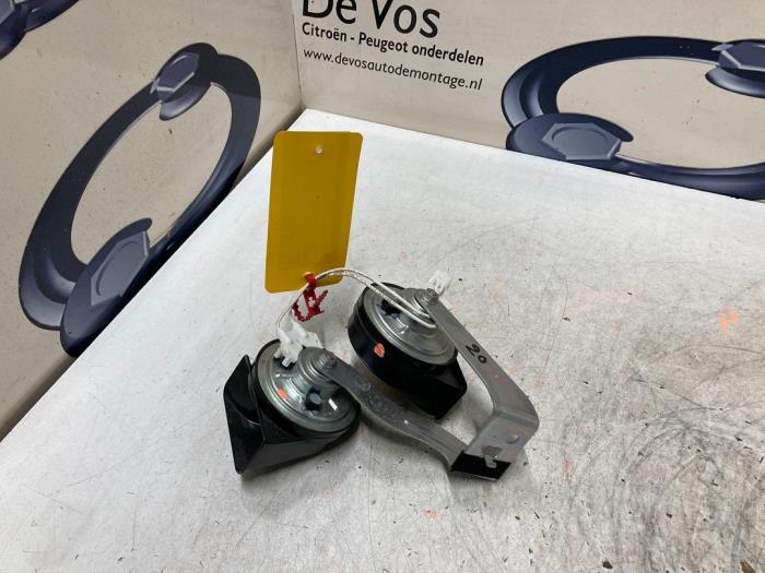 DS Automobiles DS7 Crossback Horn 2019 9815870780 | De Vos Onderdelen