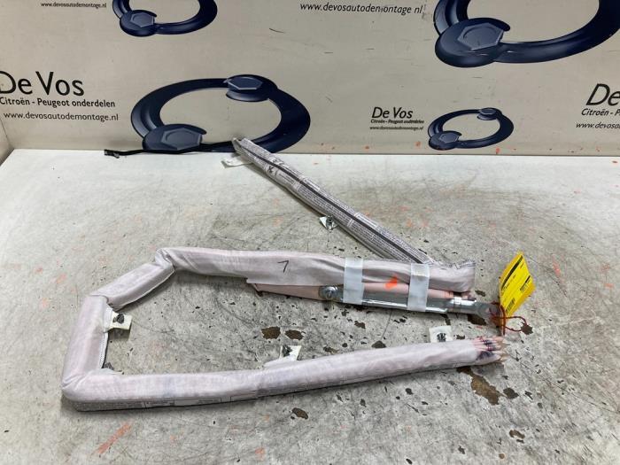 Citroen C5 Aircross 1.2 e-THP PureTech 130 Roof curtain airbag 2020 ...