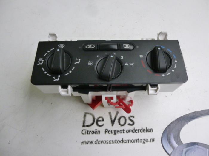 Citroen C2 1.4 HDI Heater control panel 2007 6452F7 | De Vos Onderdelen