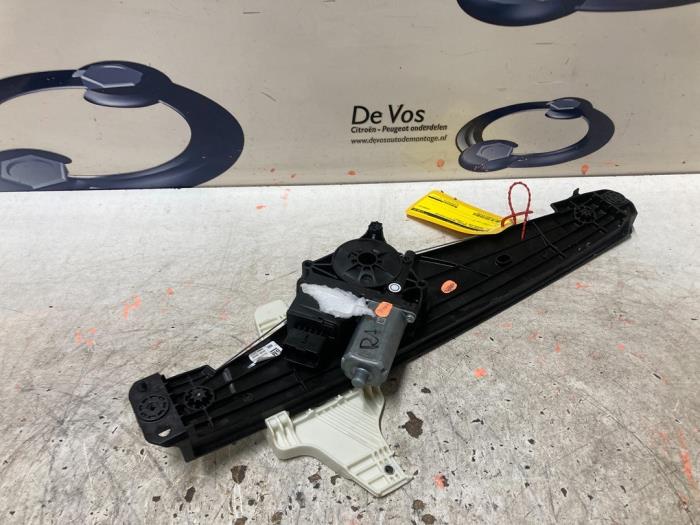 Opel Grandland X Rear door window mechanism 4-door, right 2021 ...